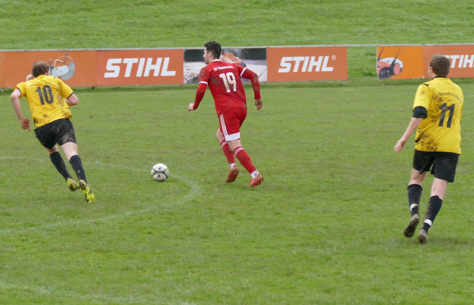 TSV Traunwalchen wird seiner Favoritenstellung gerecht. Später ...